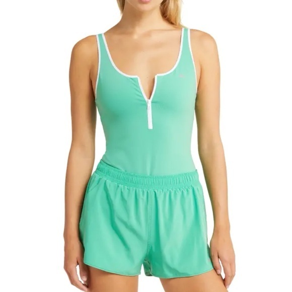 ALO Yoga | Tops | Alo Yoga Supernova Green Lettuce Zip Bodysuit Medium ...